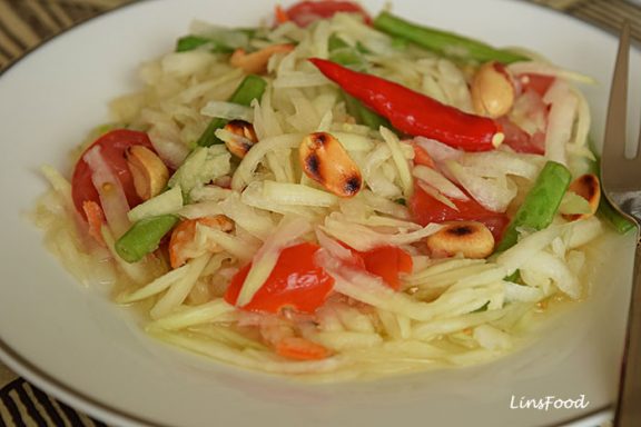 Thai Green Papaya Salad Recipe (ส้มตำ), Som Tam