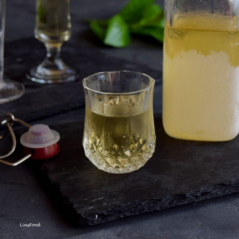 Italian Salsa Verde (a piquant sauce with parsley, capers and anchovies)