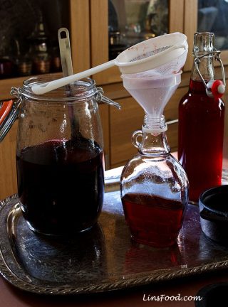 How to Make Sloe Gin (Perfect as a Christmas Gift)
