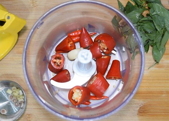 Thai Basil Chilli Paste (Nam Prik Horapa)